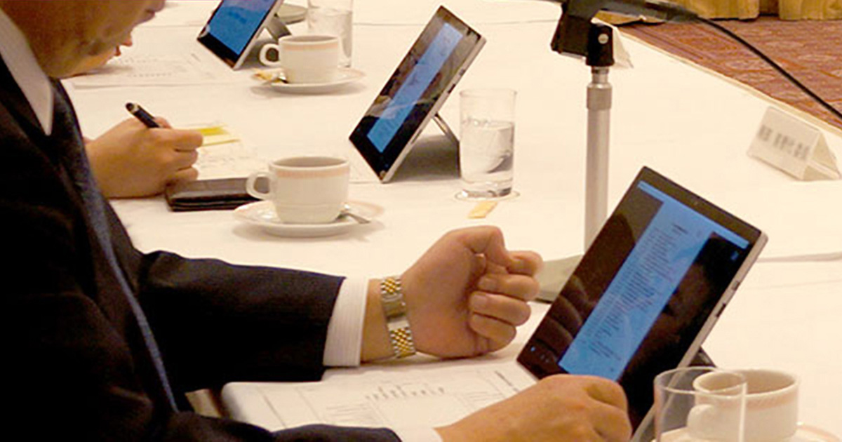 高度なセキュリティーを担保したペーパーレス会議の運用と資料配信の手間を効率化したい - アイデアショールーム | コニカミノルタ